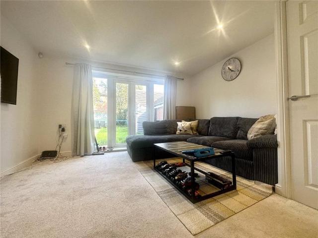 2 bedroom end of terrace house to rent
