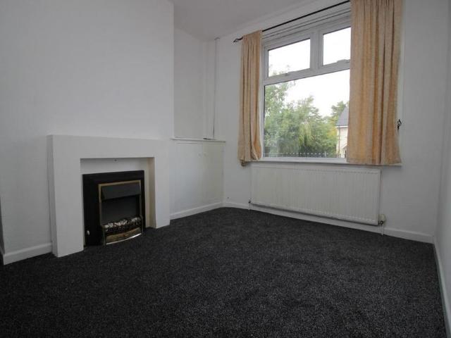 2 bedroom end of terrace house to rent
