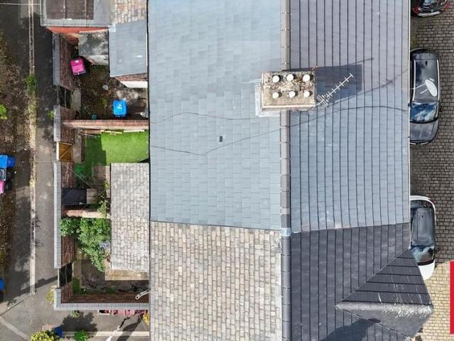 2 bedroom end of terrace house to rent