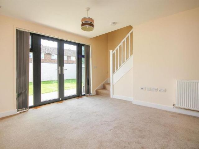 2 bedroom end of terrace house to rent