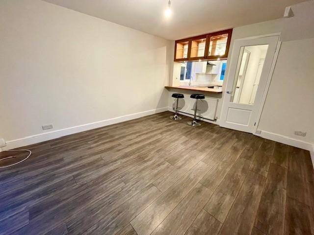 2 bedroom end of terrace house to rent
