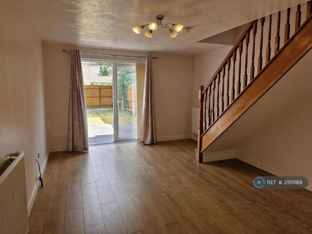 2 bedroom end of terrace house to rent