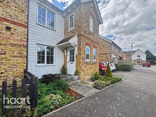 2 bedroom end of terrace house to rent