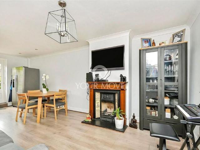 2 bedroom end of terrace house to rent