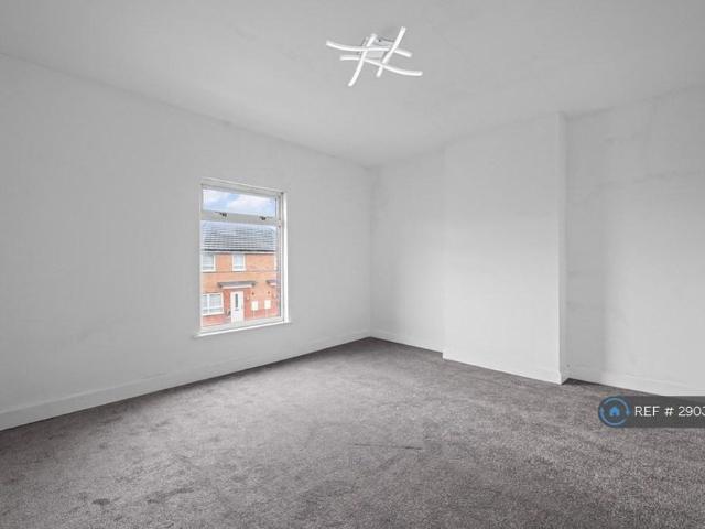 2 bedroom end of terrace house to rent