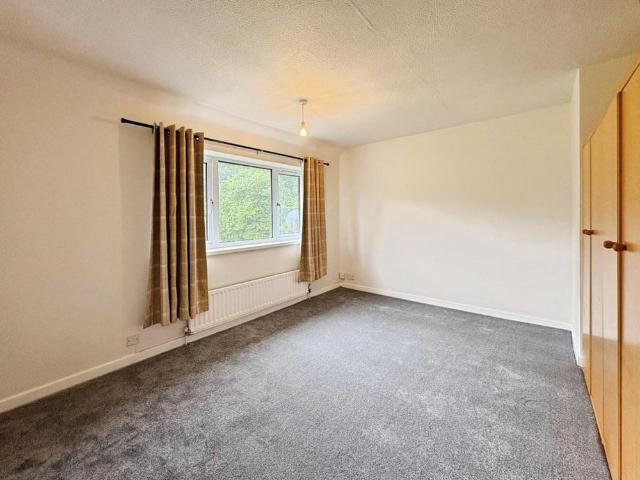 2 bedroom end of terrace house to rent
