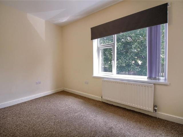 2 bedroom end of terrace house to rent