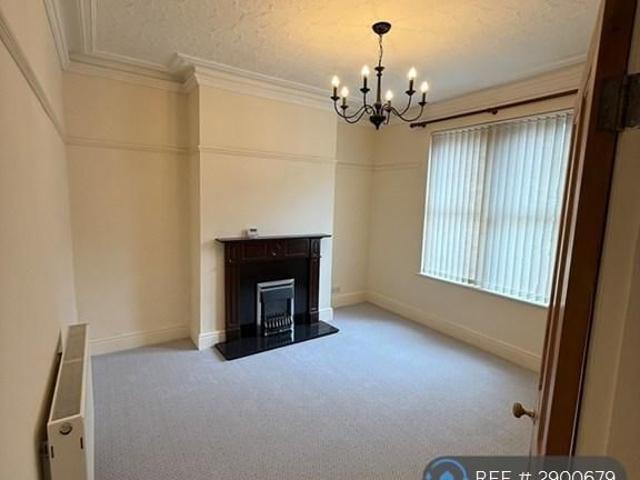 2 bedroom end of terrace house to rent