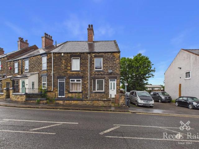 2 bedroom end of terrace house to rent