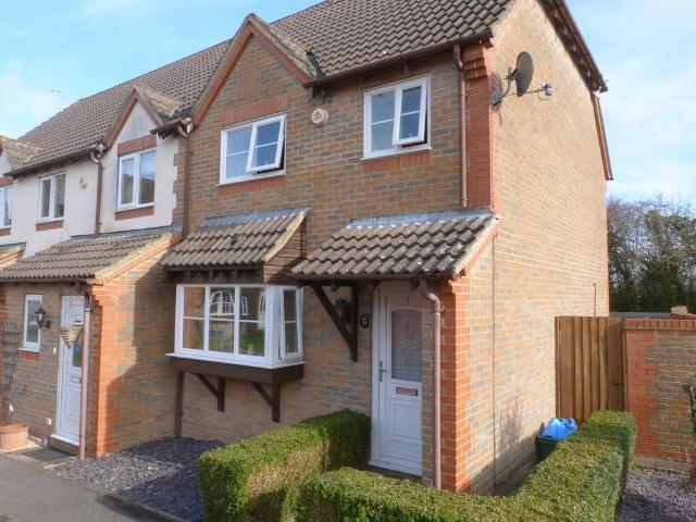 2 bedroom end of terrace house to rent