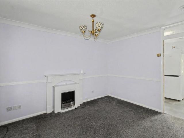 2 bedroom end of terrace house to rent