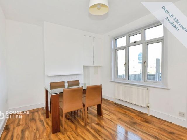 2 bedroom end of terrace house to rent