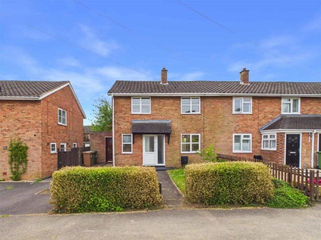 2 bedroom end of terrace house to rent