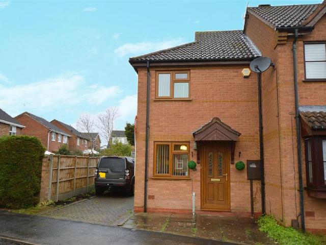 2 bedroom end of terrace house to rent
