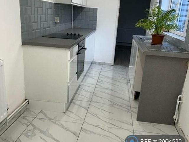 2 bedroom end of terrace house to rent