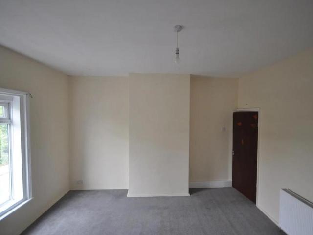 2 bedroom end of terrace house to rent