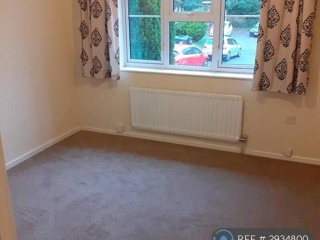 2 bedroom end of terrace house to rent