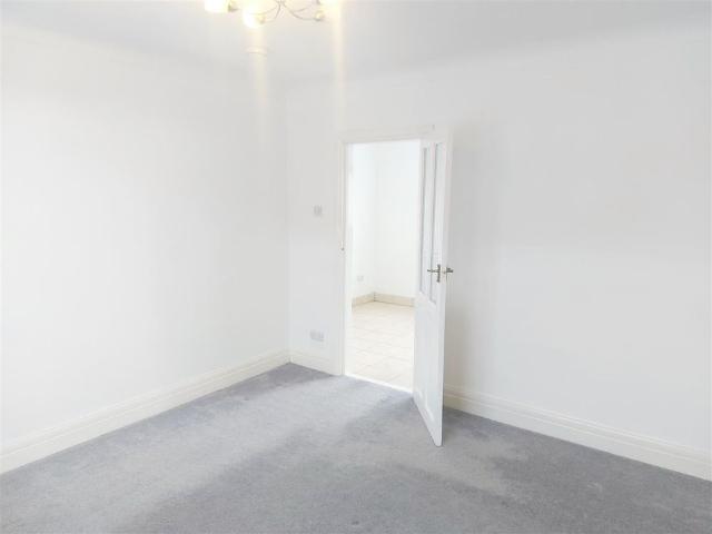 2 bedroom End of terrace house to rent