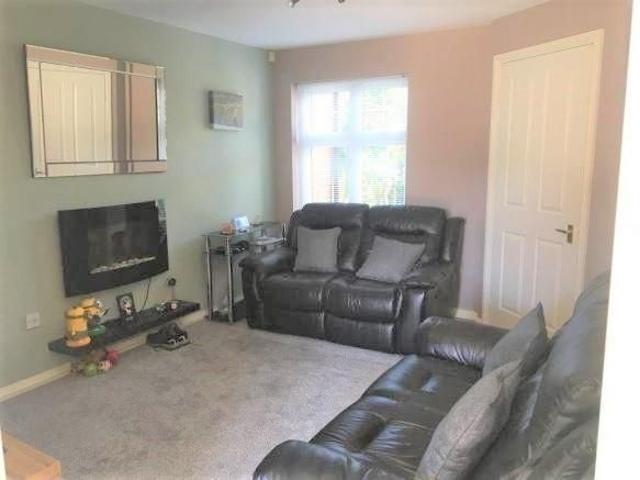 2 bedroom end of terrace house to rent