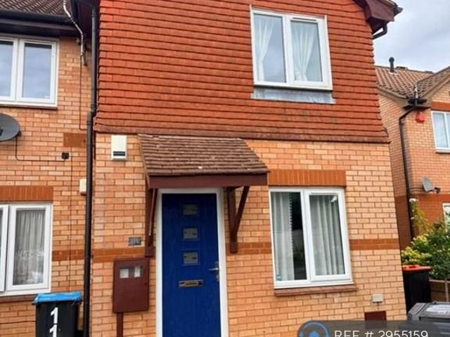 2 bedroom end of terrace house to rent
