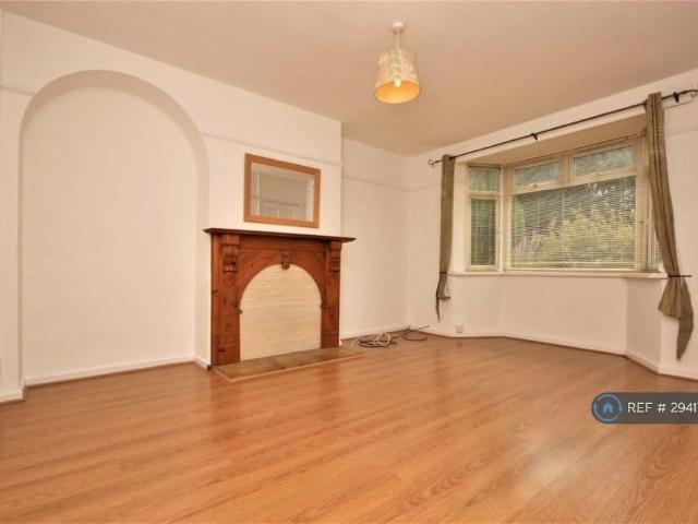 2 bedroom end of terrace house to rent