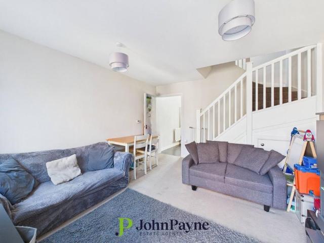 2 bedroom end of terrace house to rent