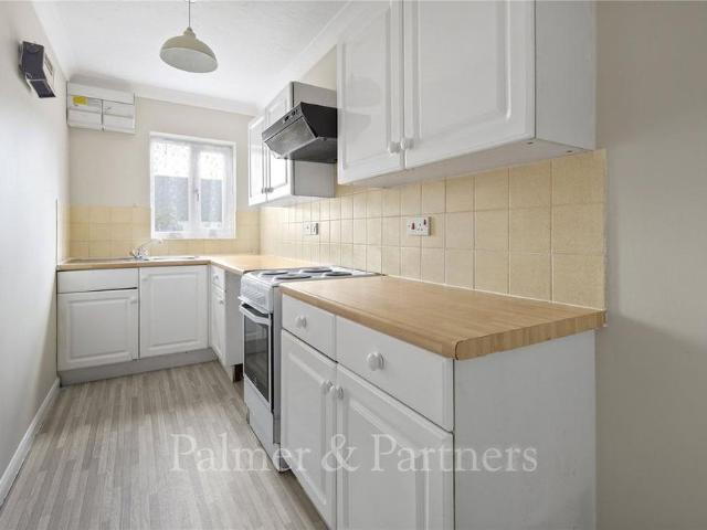 2 bedroom end of terrace house to rent