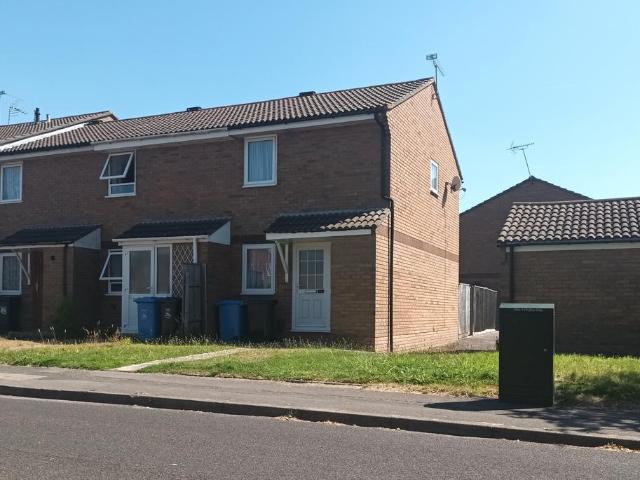 2 bedroom end of terrace house to rent