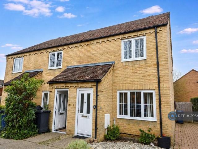 2 bedroom end of terrace house to rent