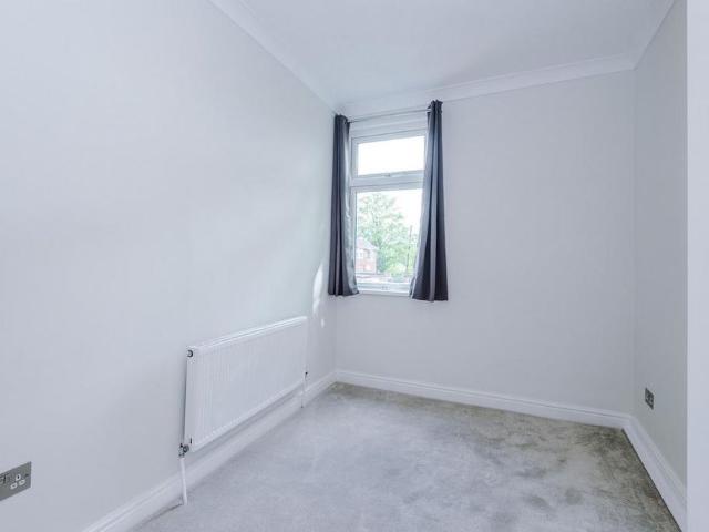 2 bedroom end of terrace house to rent