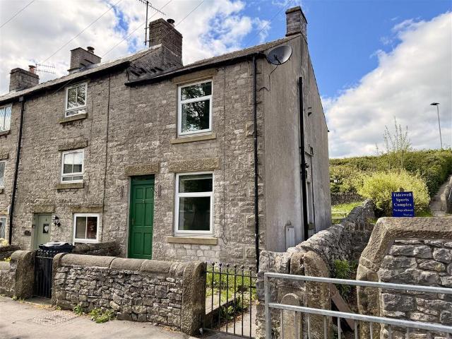 2 bedroom end of terrace house to rent