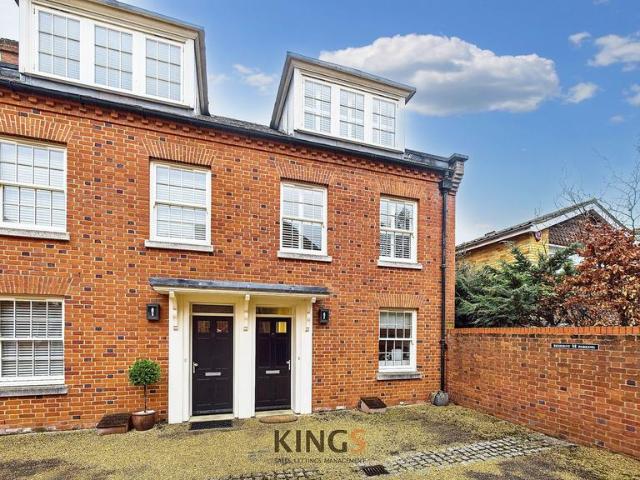 2 bedroom end of terrace house to rent