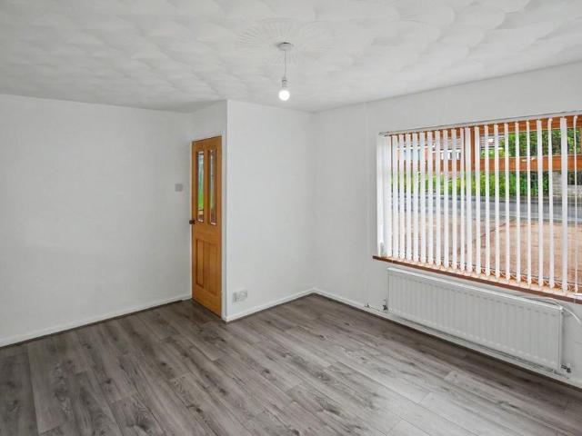 2 bedroom end of terrace house to rent