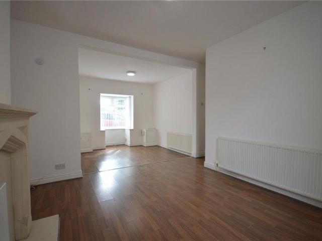 2 bedroom end of terrace house to rent