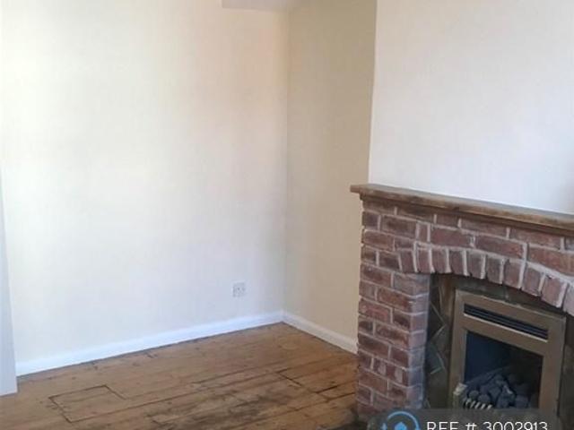 2 bedroom end of terrace house to rent
