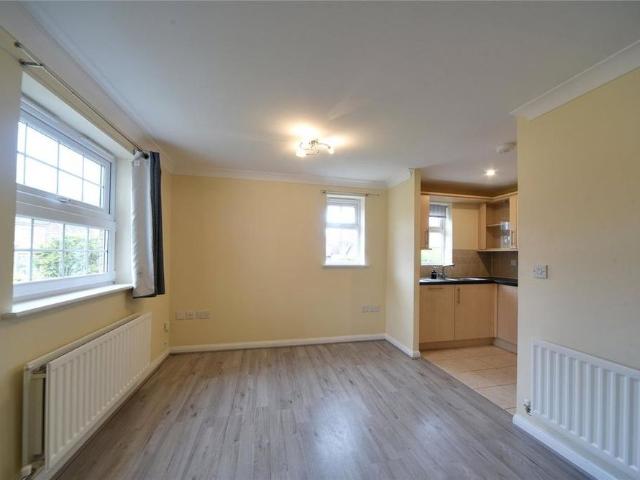 2 bedroom end of terrace house to rent
