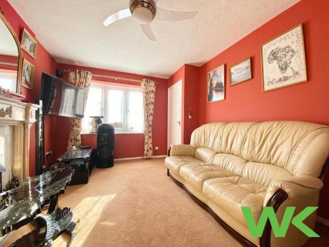 2 bedroom end of terrace house to rent