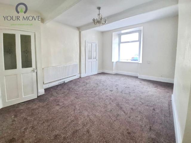 2 bedroom end of terrace house to rent