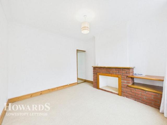 2 bedroom end of terrace house to rent