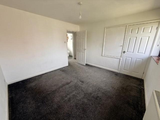 2 bedroom end of terrace house to rent