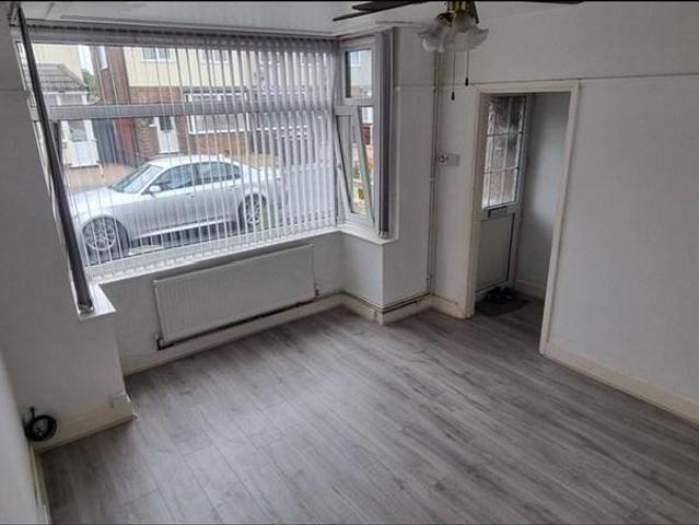 2 bedroom end of terrace house to rent