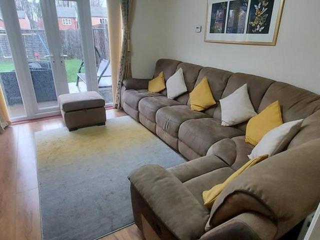 2 bedroom end of terrace house to rent