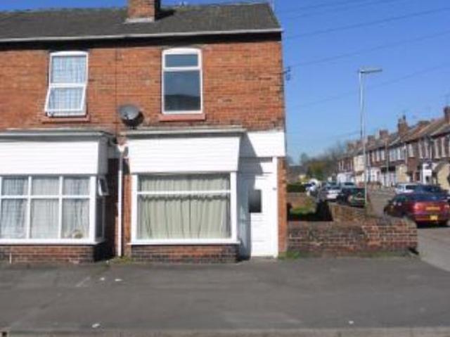 2 bedroom end of terrace house to rent