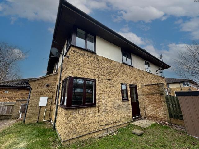 2 bedroom end of terrace house to rent
