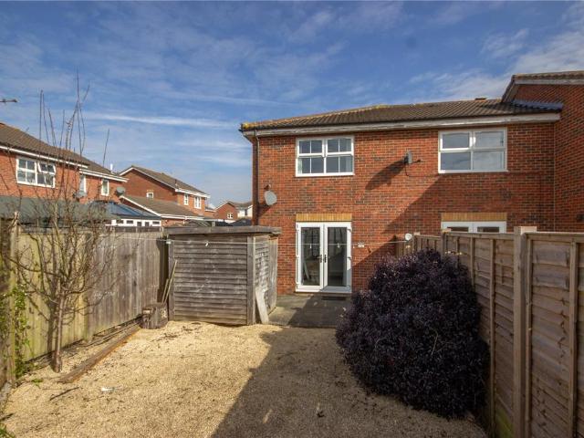 2 bedroom end of terrace house to rent