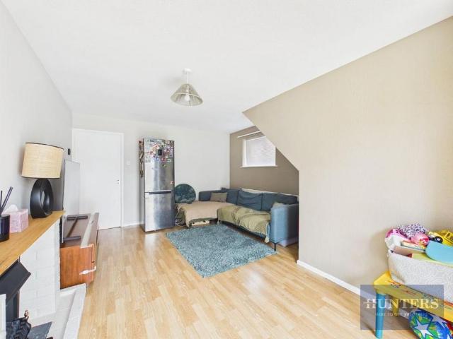 2 bedroom end of terrace house to rent