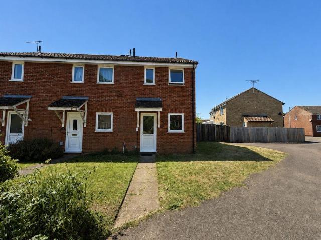 2 bedroom end of terrace house to rent