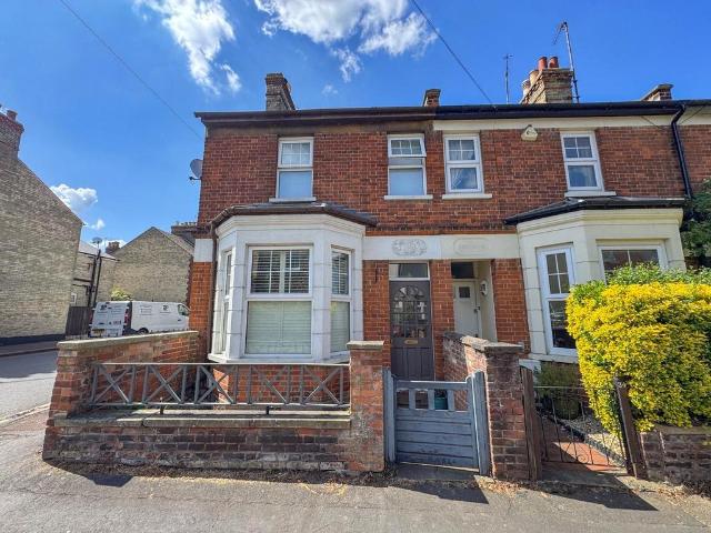 2 bedroom end of terrace house to rent