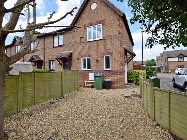 2 bedroom end of terrace house to rent