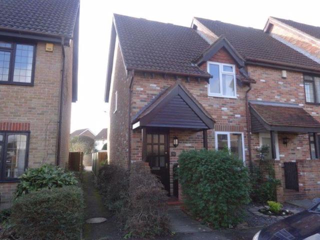 2 bedroom end of terrace house to rent